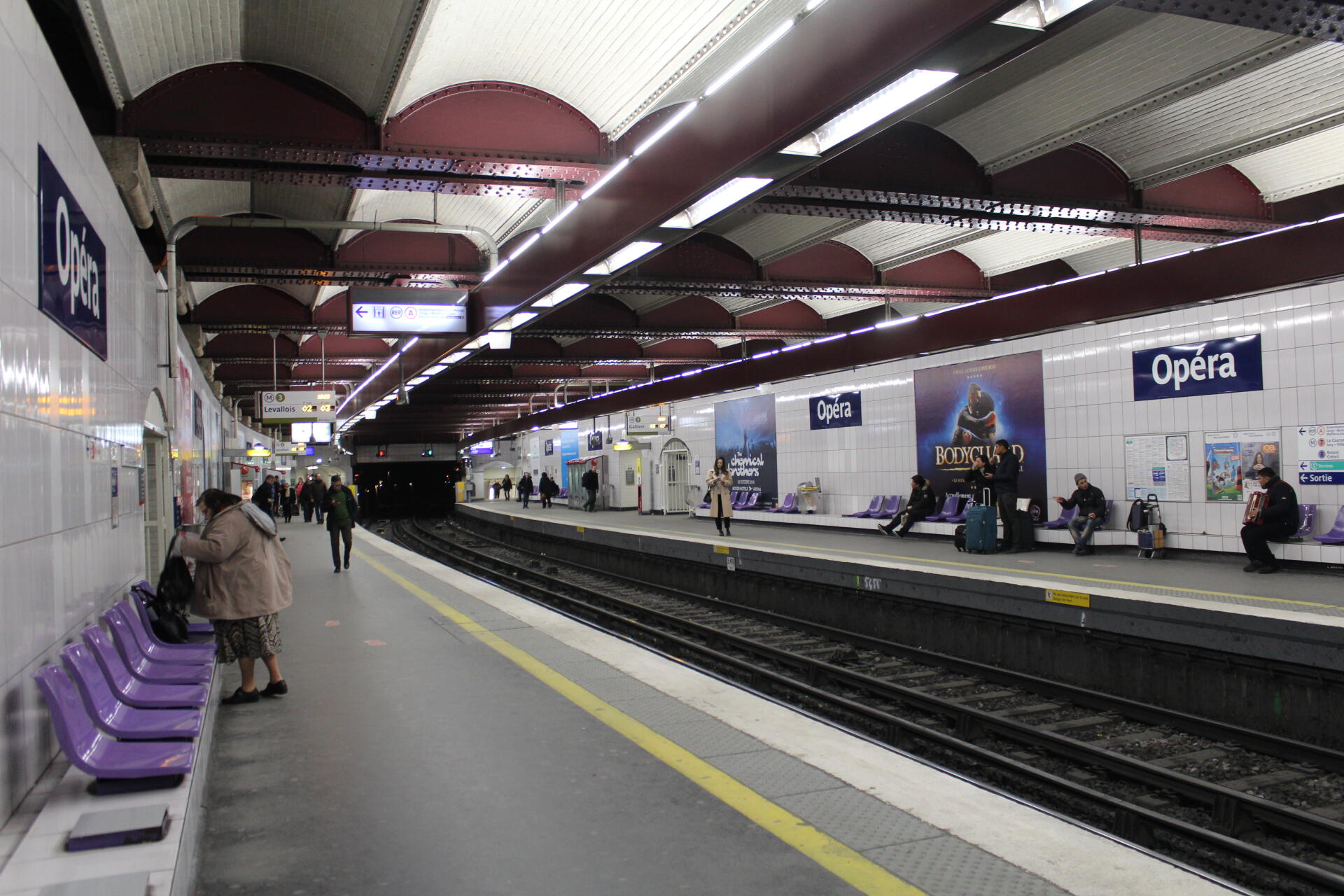 METRO OPERA - Salles de spectacles