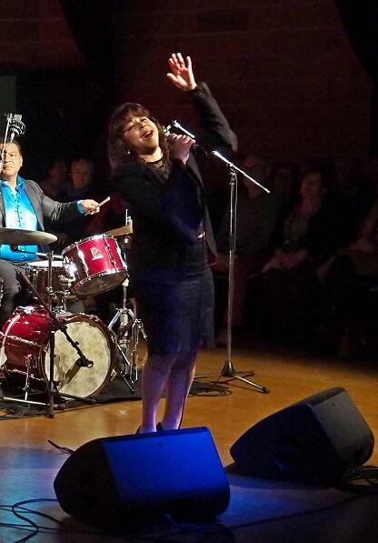 LESLIE LEWIS - Places de concert - Billet & Réservation